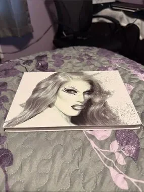 Jeffree Star | Makeup | Jeffree Star Cremated Eyeshadow Palette Nib ...